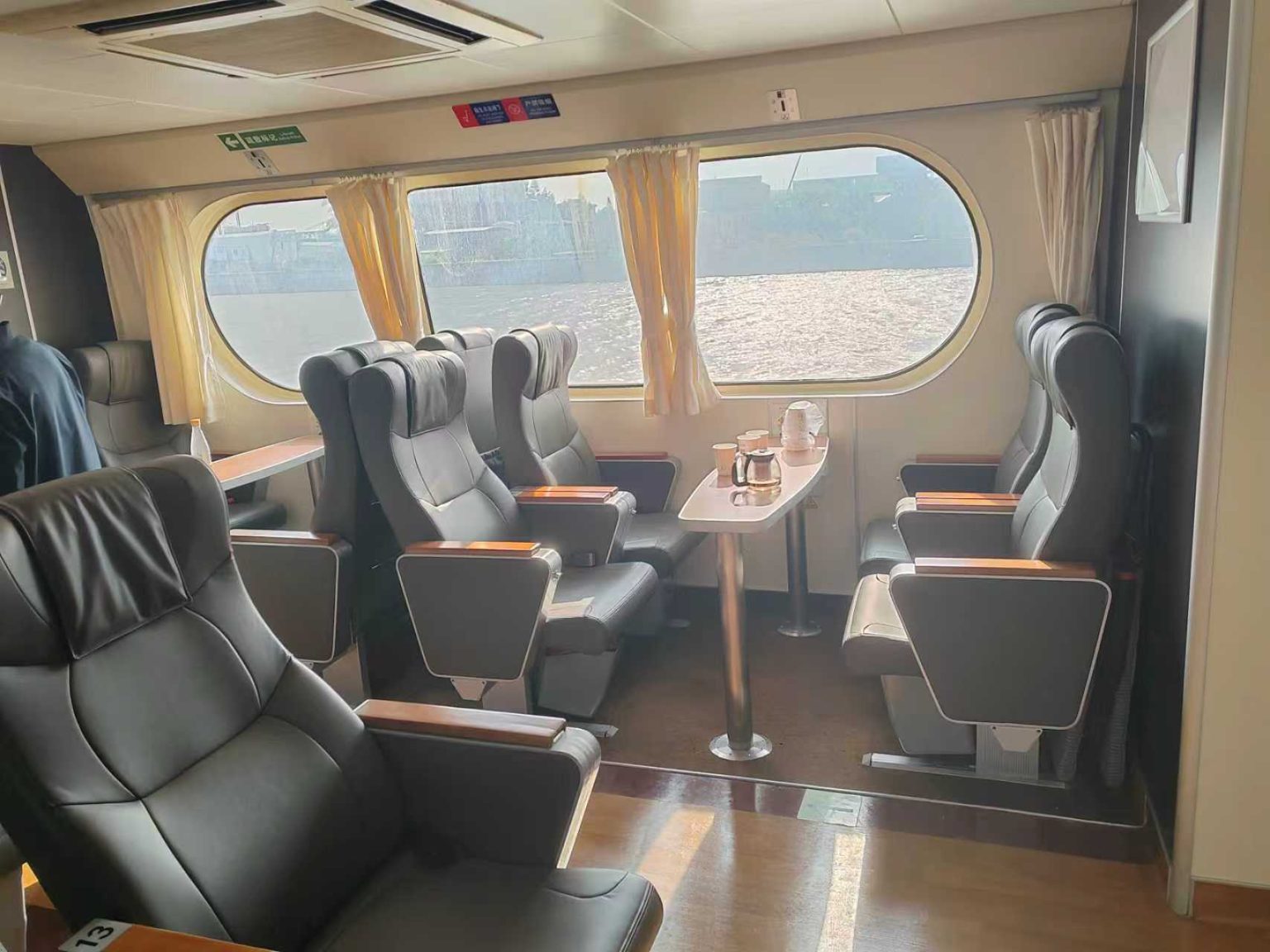 Fixed vs. Reclining Boat Seats - Which Type to Choose - YSmarines